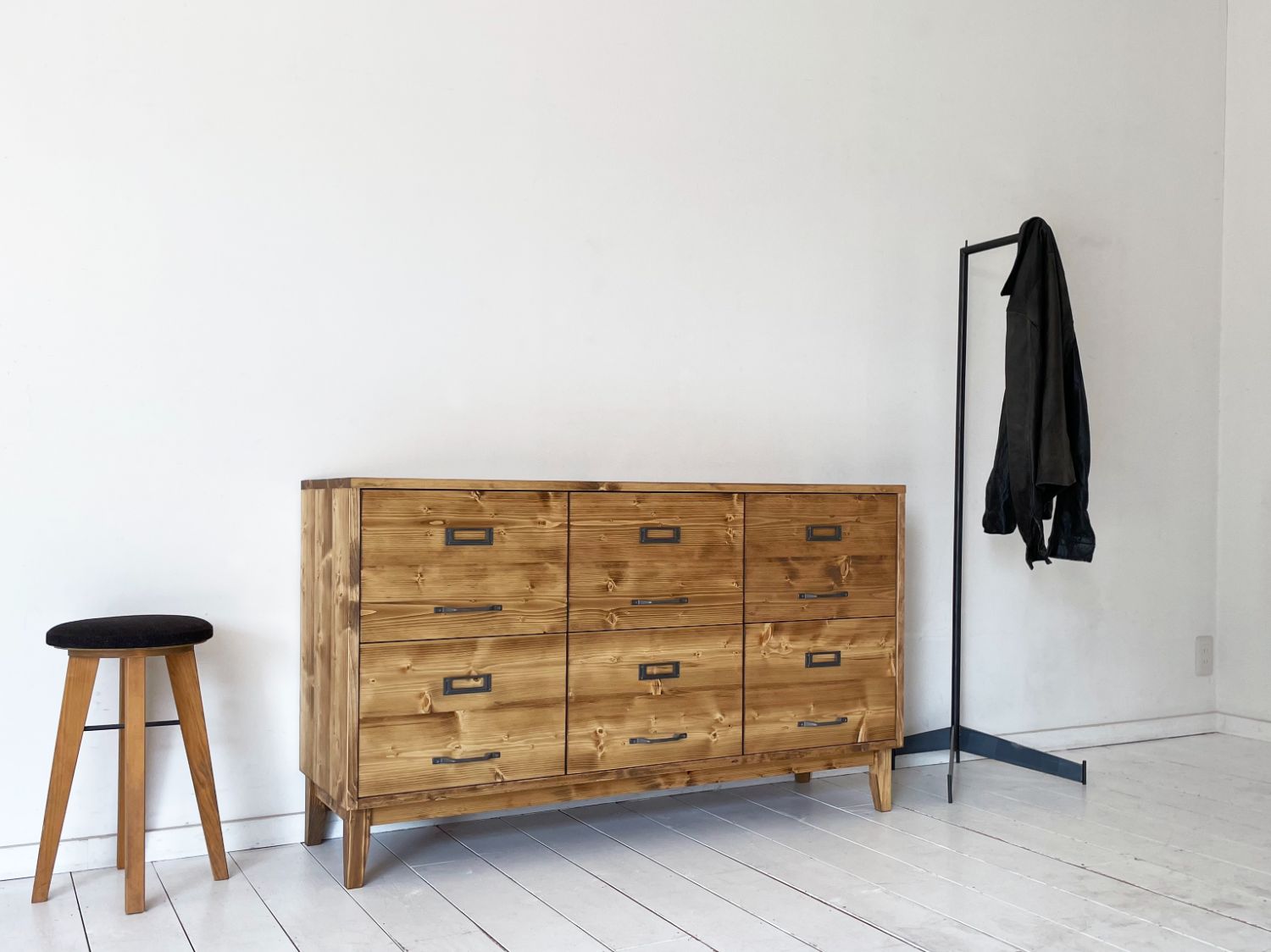 ファイルキャビネット 書類棚 オフィスキャビネット 天然無垢材 幅125cm 無垢ハンドメイド カスタマイズ&サイズオーダー – NEALD